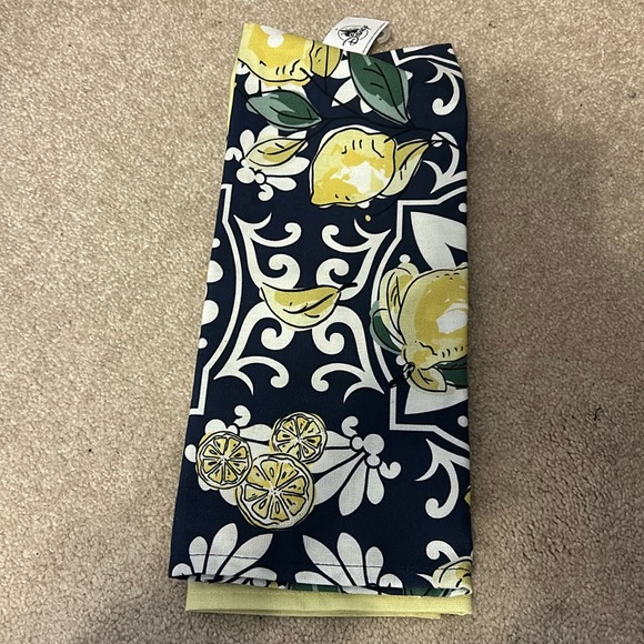 Disney | Kitchen | Disney Lemon Theme Yellow And Blue Set Of 2 Dish ...